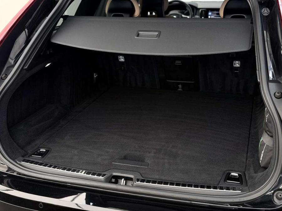 Brūns Volvo V90 2017 Viļņa, ar dzinēja tilpumu 1.97 L un nobraukumu 303 tūkst. km par 17300 €, foto 13 vietnē AUTOMOTO.COM.LV