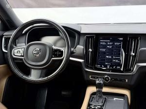 Brūns Volvo V90 2017 Viļņa, ar dzinēja tilpumu 1.97 L un nobraukumu 303 tūkst. km par 17300 €, foto 19 vietnē AUTOMOTO.COM.LV