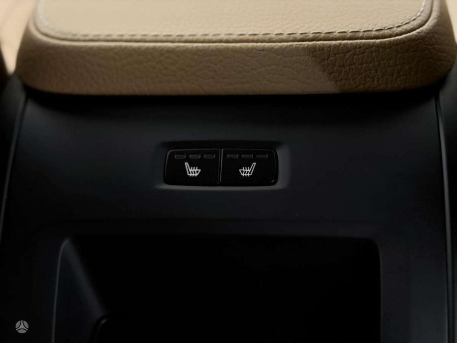 Brūns Volvo V90 2017 Viļņa, ar dzinēja tilpumu 1.97 L un nobraukumu 303 tūkst. km par 17300 €, foto 21 vietnē AUTOMOTO.COM.LV