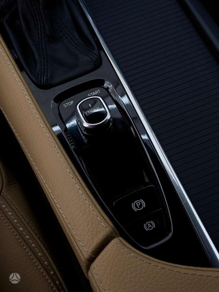 Brūns Volvo V90 2017 Viļņa, ar dzinēja tilpumu 1.97 L un nobraukumu 303 tūkst. km par 17300 €, foto 26 vietnē AUTOMOTO.COM.LV