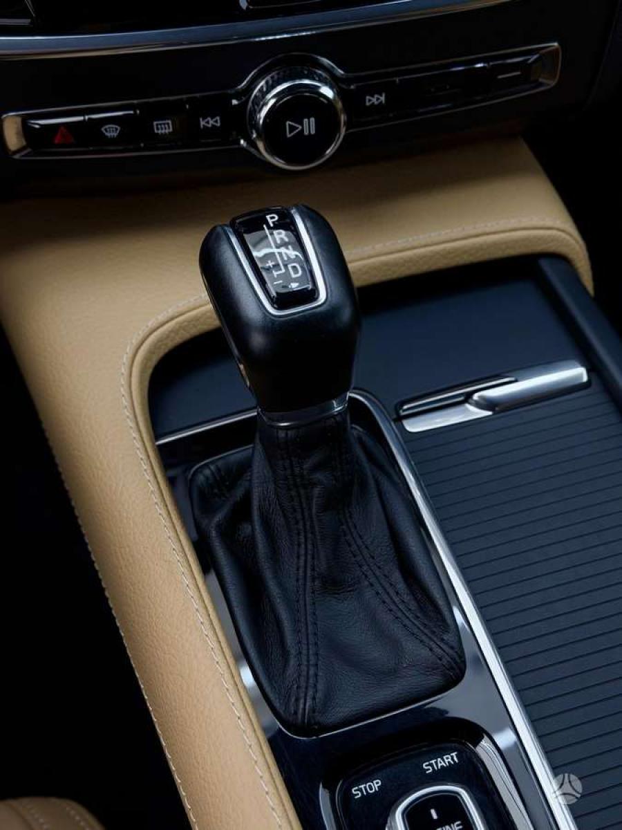 Brūns Volvo V90 2017 Viļņa, ar dzinēja tilpumu 1.97 L un nobraukumu 303 tūkst. km par 17300 €, foto 27 vietnē AUTOMOTO.COM.LV