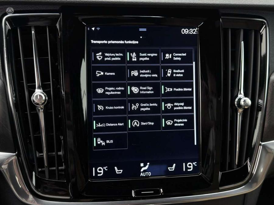 Brūns Volvo V90 2017 Viļņa, ar dzinēja tilpumu 1.97 L un nobraukumu 303 tūkst. km par 17300 €, foto 29 vietnē AUTOMOTO.COM.LV