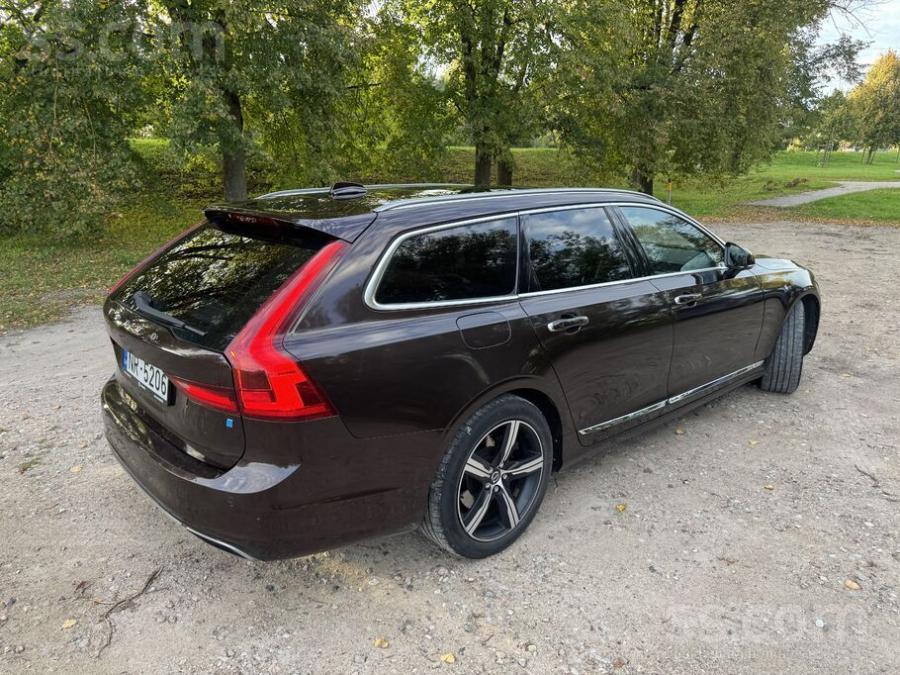Brūns Volvo V90 2017 Jelgava, ar dzinēja tilpumu 2.00 L un nobraukumu 367 tūkst. km par 15200 €, foto 4 vietnē AUTOMOTO.COM.LV