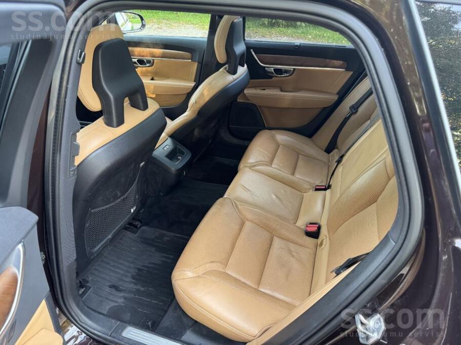 Brūns Volvo V90 2017 Jelgava, ar dzinēja tilpumu 2.00 L un nobraukumu 367 tūkst. km par 15200 €, foto 7 vietnē AUTOMOTO.COM.LV