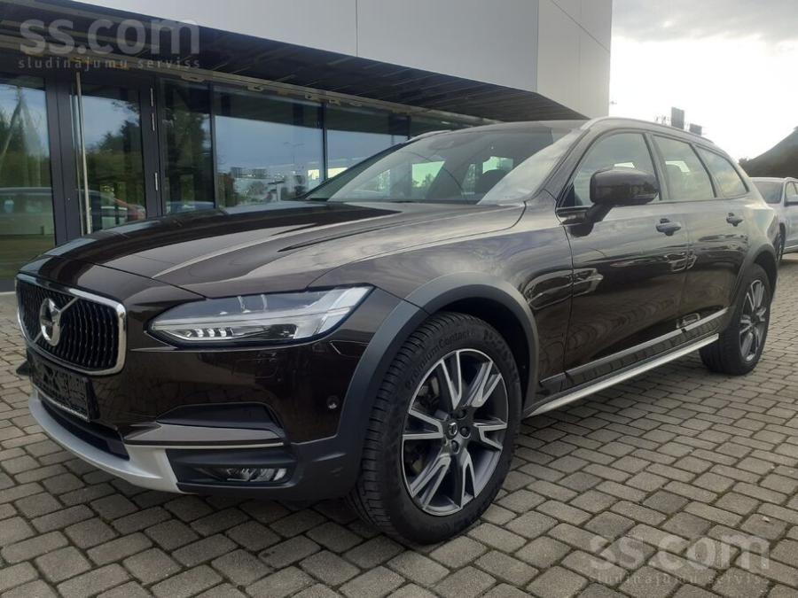 Brūns Volvo V90 2017 Rīga, ar dzinēja tilpumu 2.00 L un nobraukumu 170 tūkst. km par 21800 €, foto 1 vietnē AUTOMOTO.COM.LV