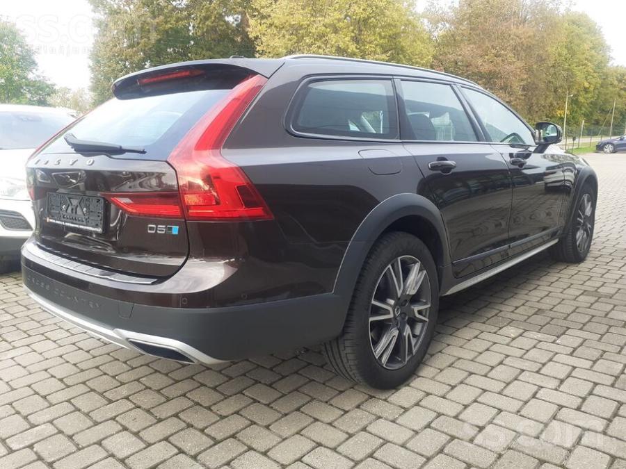 Brūns Volvo V90 2017 Rīga, ar dzinēja tilpumu 2.00 L un nobraukumu 170 tūkst. km par 21800 €, foto 4 vietnē AUTOMOTO.COM.LV