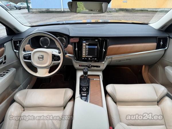Brown Volvo V90 2018 in Tallinn, with an engine capacity of 2.00 L and mileage of 203 thousand km for 22900 €, photo 11 on AUTOMOTO.COM.LV