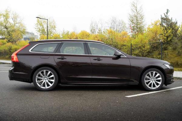 Brūns Volvo V90 2018 Viļņa, ar dzinēja tilpumu 1.97 L un nobraukumu 116 tūkst. km par 20450 €, foto 7 vietnē AUTOMOTO.COM.LV