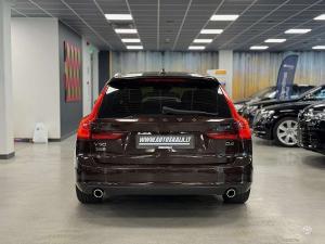 Brown Volvo V90 2018 in Klaipeda, with an engine capacity of 1.97 L and mileage of 304 thousand km for 17950 €, photo 5 on AUTOMOTO.COM.LV