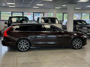 Brown Volvo V90 2018 in Klaipeda, with an engine capacity of 1.97 L and mileage of 304 thousand km for 17950 €, photo 13 on AUTOMOTO.COM.LV