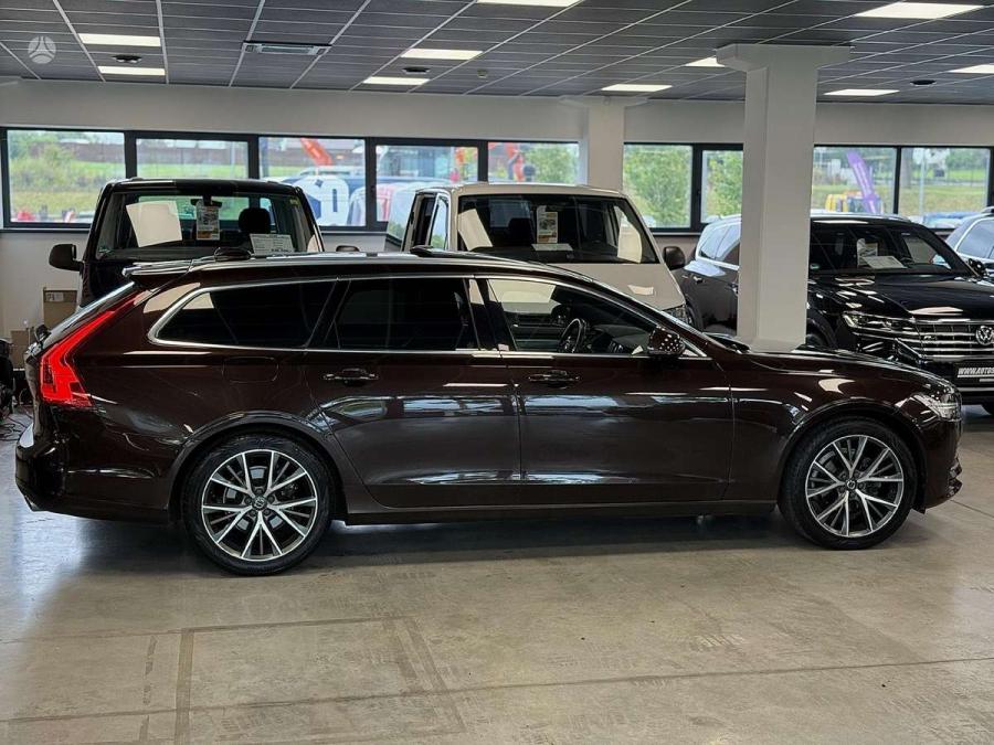 Brown Volvo V90 2018 in Klaipeda, with an engine capacity of 1.97 L and mileage of 304 thousand km for 17950 €, photo 13 on AUTOMOTO.COM.LV