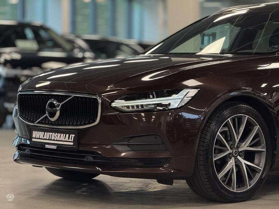 Brown Volvo V90 2018 in Klaipeda, with an engine capacity of 1.97 L and mileage of 304 thousand km for 17950 €, photo 17 on AUTOMOTO.COM.LV