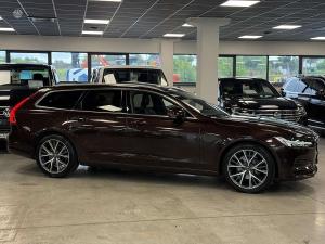 Brown Volvo V90 2018 in Klaipeda, with an engine capacity of 1.97 L and mileage of 304 thousand km for 17950 €, photo 18 on AUTOMOTO.COM.LV