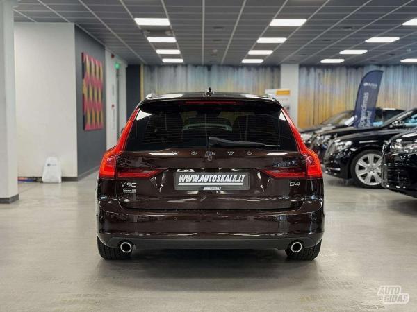 Brūns Volvo V90 2018 Klaipėda, ar dzinēja tilpumu 2.00 L un nobraukumu 304 tūkst. km par 17950 €, foto 5 vietnē AUTOMOTO.COM.LV