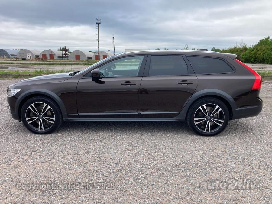 Brūns Volvo V90 2018 Valga, ar dzinēja tilpumu 2.00 L un nobraukumu 274 tūkst. km par 16990 €, foto 3 vietnē AUTOMOTO.COM.LV
