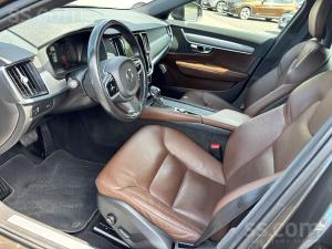 Brown Volvo V90 2018 in Riga, with an engine capacity of 2.00 L and mileage of 232 thousand km for 14950 €, photo 9 on AUTOMOTO.COM.LV