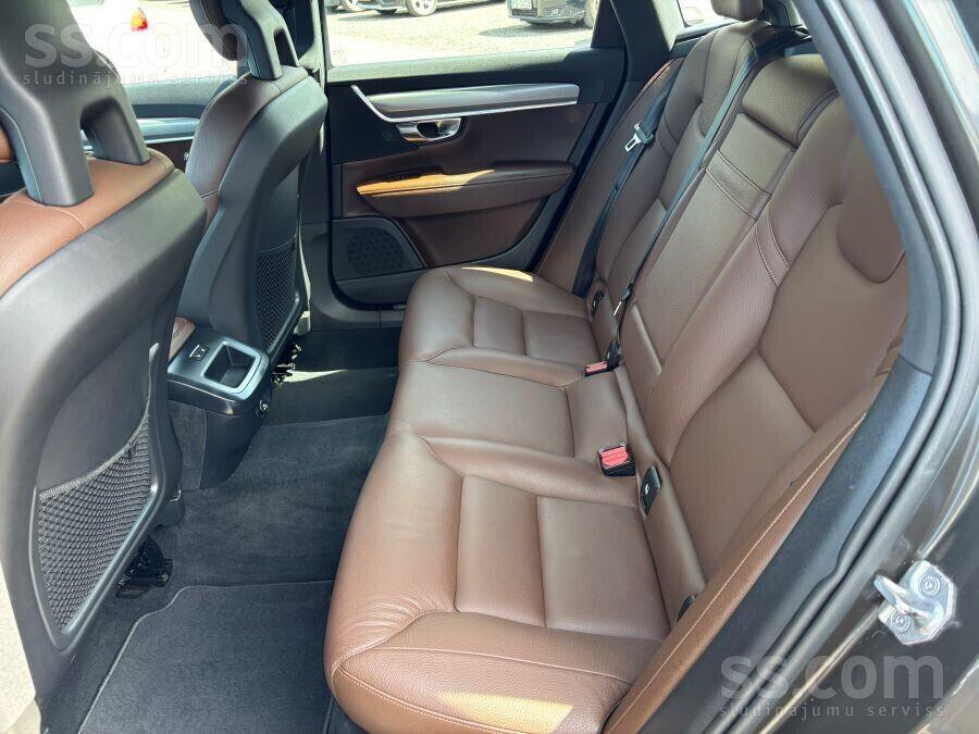 Brown Volvo V90 2018 in Riga, with an engine capacity of 2.00 L and mileage of 232 thousand km for 14950 €, photo 10 on AUTOMOTO.COM.LV