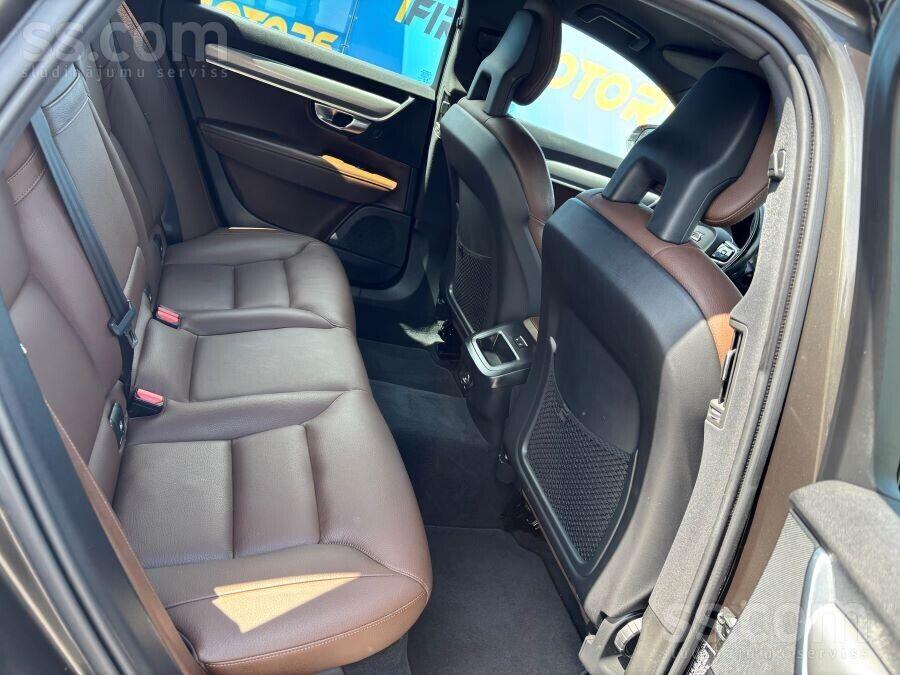 Brown Volvo V90 2018 in Riga, with an engine capacity of 2.00 L and mileage of 232 thousand km for 14950 €, photo 12 on AUTOMOTO.COM.LV