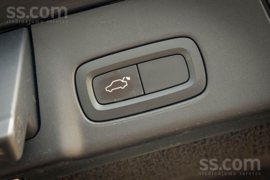 Brūns Volvo V90 2018 Tukums, ar dzinēja tilpumu 2.00 L un nobraukumu 259 tūkst. km par 18790 €, foto 28 vietnē AUTOMOTO.COM.LV