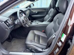 Brown Volvo V90 2018 in Riga, with an engine capacity of 2.00 L and mileage of 254 thousand km for 18995 €, photo 12 on AUTOMOTO.COM.LV