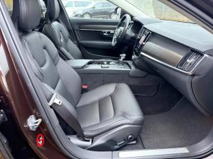 Brown Volvo V90 2018 in Riga, with an engine capacity of 2.00 L and mileage of 254 thousand km for 18995 €, photo 18 on AUTOMOTO.COM.LV