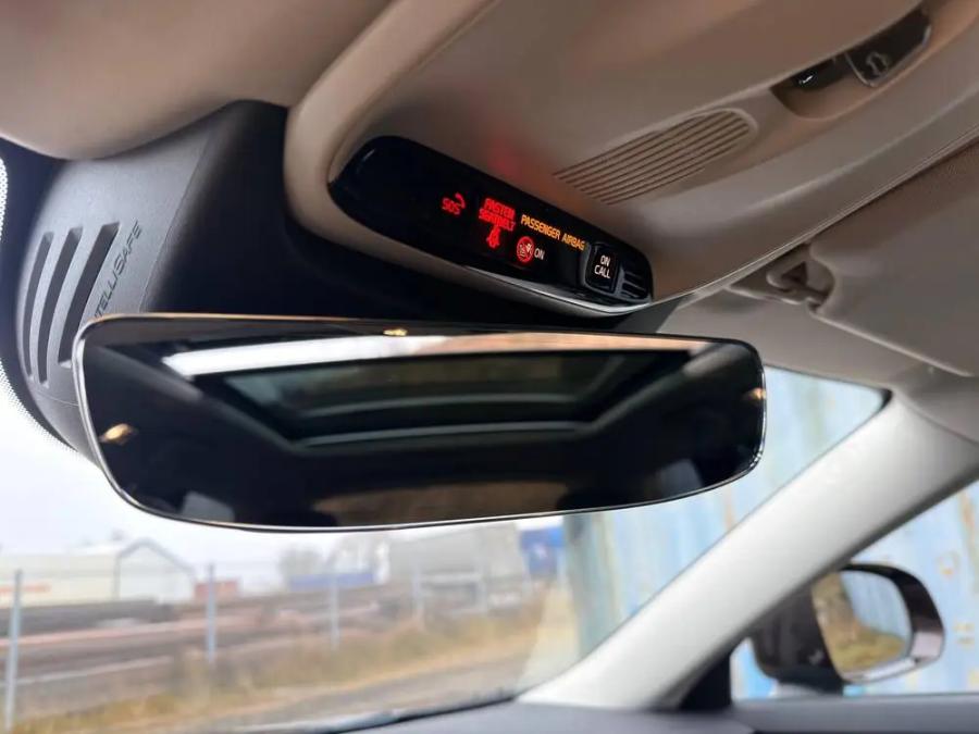 Brown Volvo V90 2018 in Riga, with an engine capacity of 2.00 L and mileage of 254 thousand km for 18995 €, photo 26 on AUTOMOTO.COM.LV