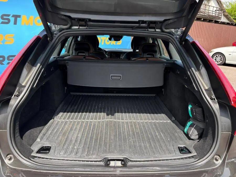 Brūns Volvo V90 2018 Rīga, ar dzinēja tilpumu 2.00 L un nobraukumu 232 tūkst. km par 14950 €, foto 20 vietnē AUTOMOTO.COM.LV