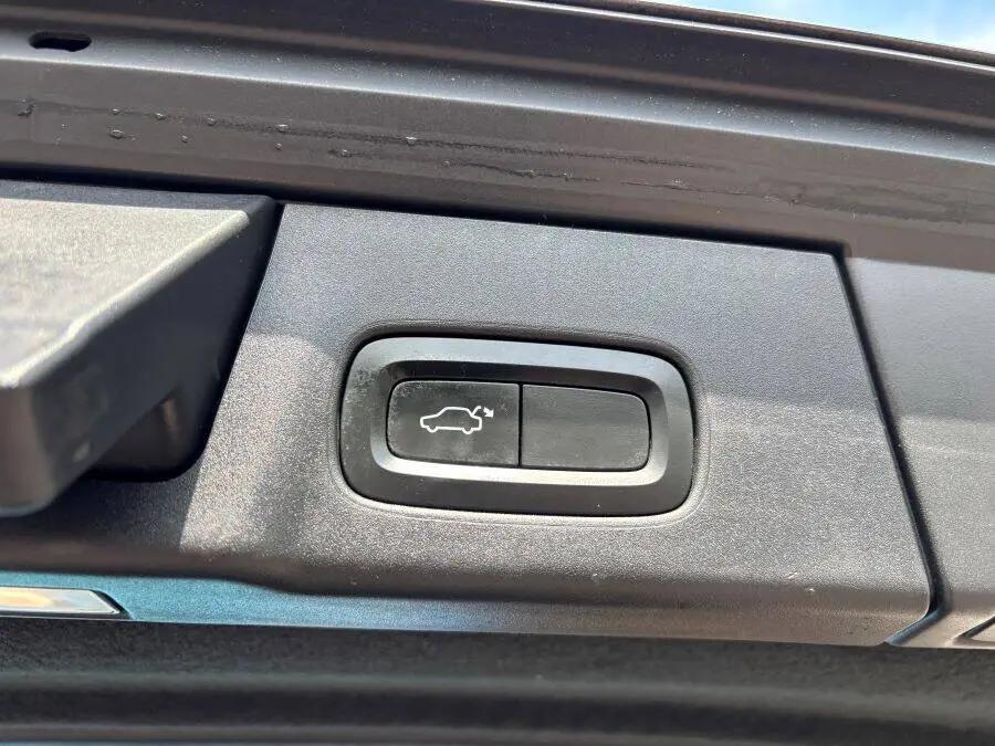 Brūns Volvo V90 2018 Rīga, ar dzinēja tilpumu 2.00 L un nobraukumu 232 tūkst. km par 14950 €, foto 21 vietnē AUTOMOTO.COM.LV