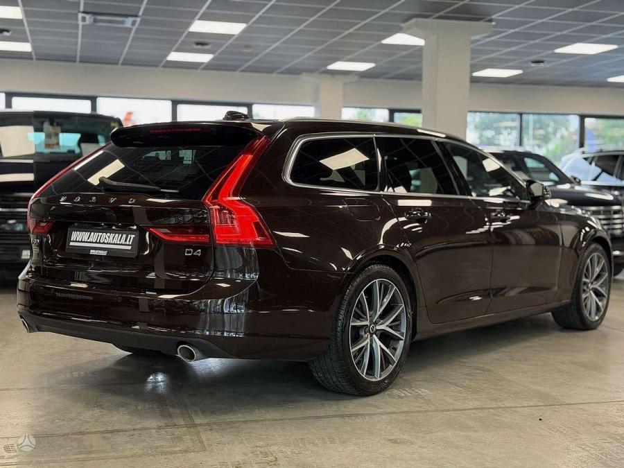 Brown Volvo V90 2018 in Klaipeda, with an engine capacity of 1.97 L and mileage of 304 thousand km for 16500 €, photo 12 on AUTOMOTO.COM.LV