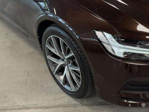 Brown Volvo V90 2018 in Klaipeda, with an engine capacity of 1.97 L and mileage of 304 thousand km for 16500 €, photo 17 on AUTOMOTO.COM.LV