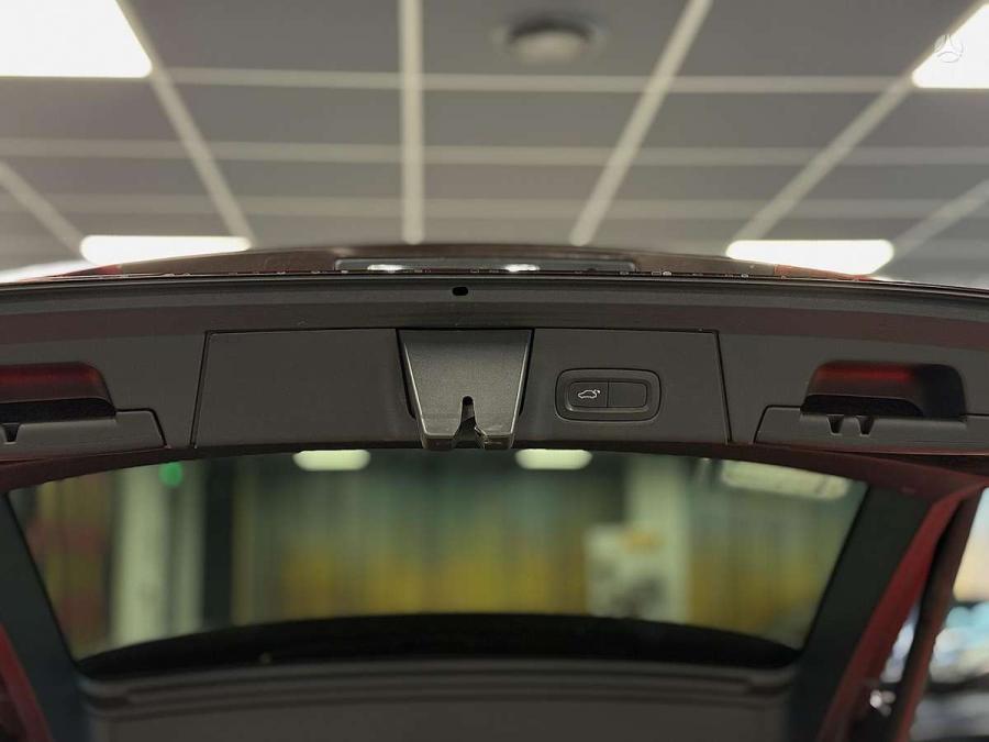 Brown Volvo V90 2018 in Klaipeda, with an engine capacity of 1.97 L and mileage of 304 thousand km for 16500 €, photo 20 on AUTOMOTO.COM.LV
