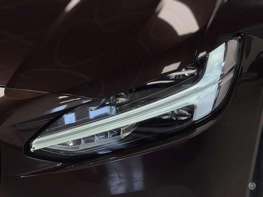 Brown Volvo V90 2018 in Klaipeda, with an engine capacity of 1.97 L and mileage of 304 thousand km for 16500 €, photo 33 on AUTOMOTO.COM.LV