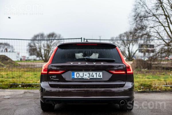 Brūns Volvo V90 2019 Rīga, ar dzinēja tilpumu 2.00 L un nobraukumu 234 tūkst. km par 20990 €, foto 8 vietnē AUTOMOTO.COM.LV