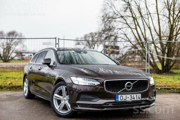 Brown Volvo V90 2019 in Riga, with an engine capacity of 2.00 L and mileage of 234 thousand km for 20990 €, photo 2 on AUTOMOTO.COM.LV