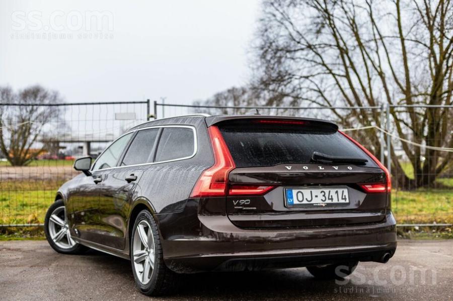 Brūns Volvo V90 2019 Rīga, ar dzinēja tilpumu 2.00 L un nobraukumu 234 tūkst. km par 20990 €, foto 8 vietnē AUTOMOTO.COM.LV