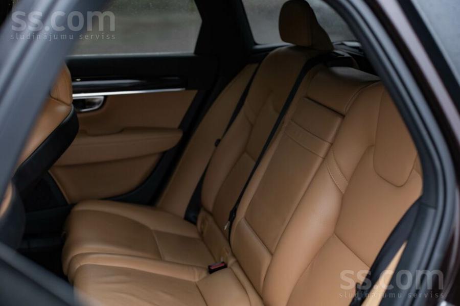 Brūns Volvo V90 2019 Rīga, ar dzinēja tilpumu 2.00 L un nobraukumu 234 tūkst. km par 20990 €, foto 12 vietnē AUTOMOTO.COM.LV