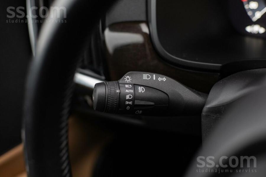 Brūns Volvo V90 2019 Rīga, ar dzinēja tilpumu 2.00 L un nobraukumu 234 tūkst. km par 20990 €, foto 17 vietnē AUTOMOTO.COM.LV