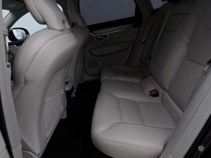 Brown Volvo V90 2019 in Vilnius, with an engine capacity of 1.97 L and mileage of 268 thousand km for 19990 €, photo 12 on AUTOMOTO.COM.LV