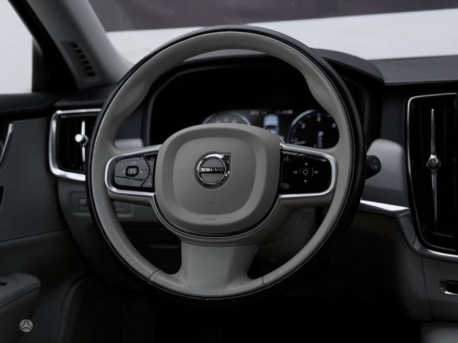 Brown Volvo V90 2019 in Vilnius, with an engine capacity of 1.97 L and mileage of 268 thousand km for 19990 €, photo 21 on AUTOMOTO.COM.LV