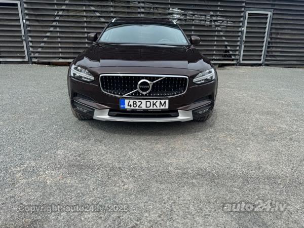 Brūns Volvo V90 2020 Tallina, ar dzinēja tilpumu 2.00 L un nobraukumu 190 tūkst. km par 28900 €, foto 2 vietnē AUTOMOTO.COM.LV