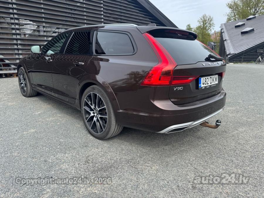 Brūns Volvo V90 2020 Tallina, ar dzinēja tilpumu 2.00 L un nobraukumu 190 tūkst. km par 28900 €, foto 4 vietnē AUTOMOTO.COM.LV