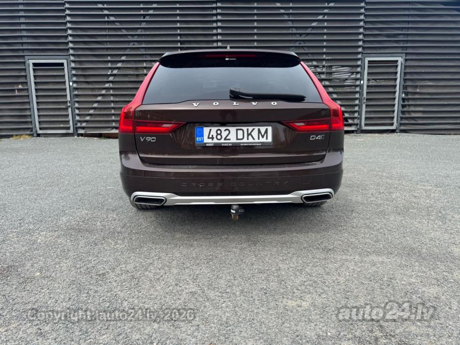 Brūns Volvo V90 2020 Tallina, ar dzinēja tilpumu 2.00 L un nobraukumu 190 tūkst. km par 28900 €, foto 5 vietnē AUTOMOTO.COM.LV