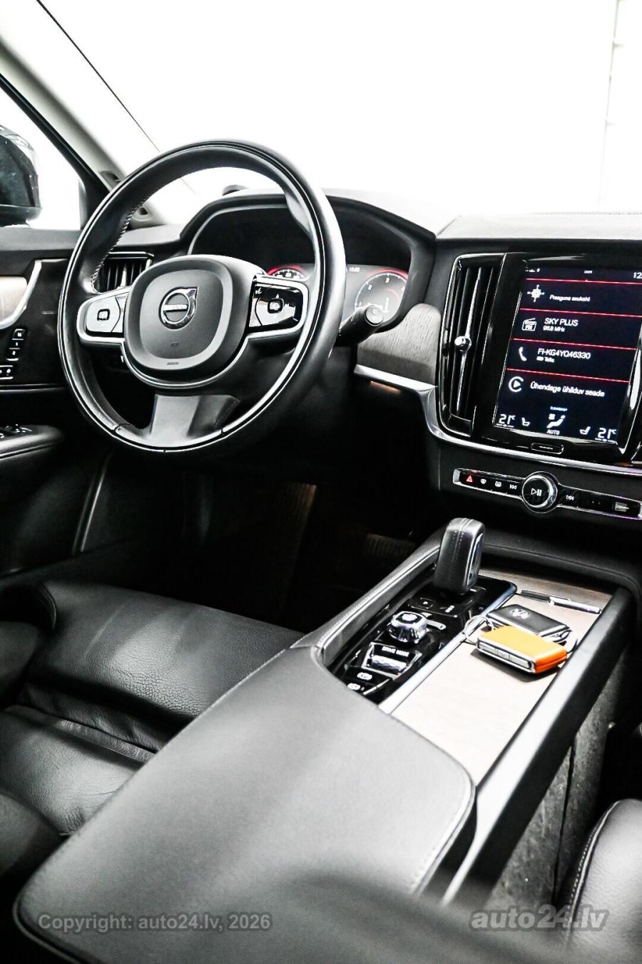 Brūns Volvo V90 2021 Tallina, ar dzinēja tilpumu 2.00 L un nobraukumu 165 tūkst. km par 29890 €, foto 10 vietnē AUTOMOTO.COM.LV