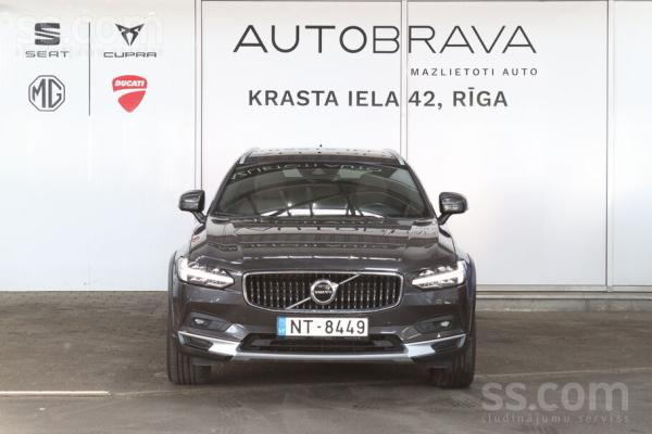Brown Volvo V90 2021 in Riga, with an engine capacity of 2.00 L and mileage of 91 thousand km for 26990 €, photo 2 on AUTOMOTO.COM.LV