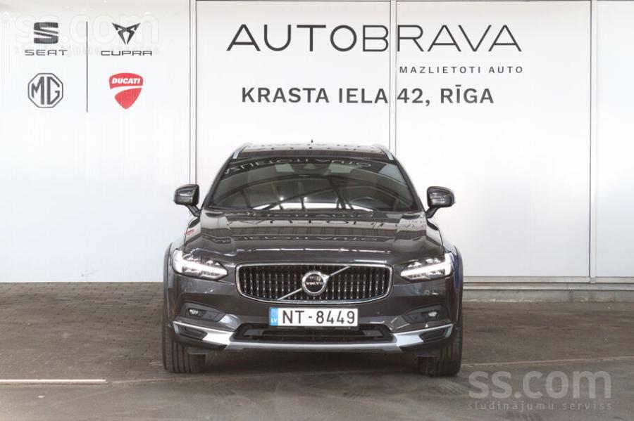 Brūns Volvo V90 2021 Rīga, ar dzinēja tilpumu 2.00 L un nobraukumu 91 tūkst. km par 26990 €, foto 3 vietnē AUTOMOTO.COM.LV