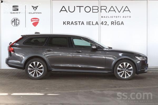 Brown Volvo V90 2021 in Riga, with an engine capacity of 2.00 L and mileage of 91 thousand km for 26990 €, photo 5 on AUTOMOTO.COM.LV