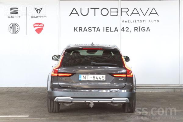 Brown Volvo V90 2021 in Riga, with an engine capacity of 2.00 L and mileage of 91 thousand km for 26990 €, photo 7 on AUTOMOTO.COM.LV