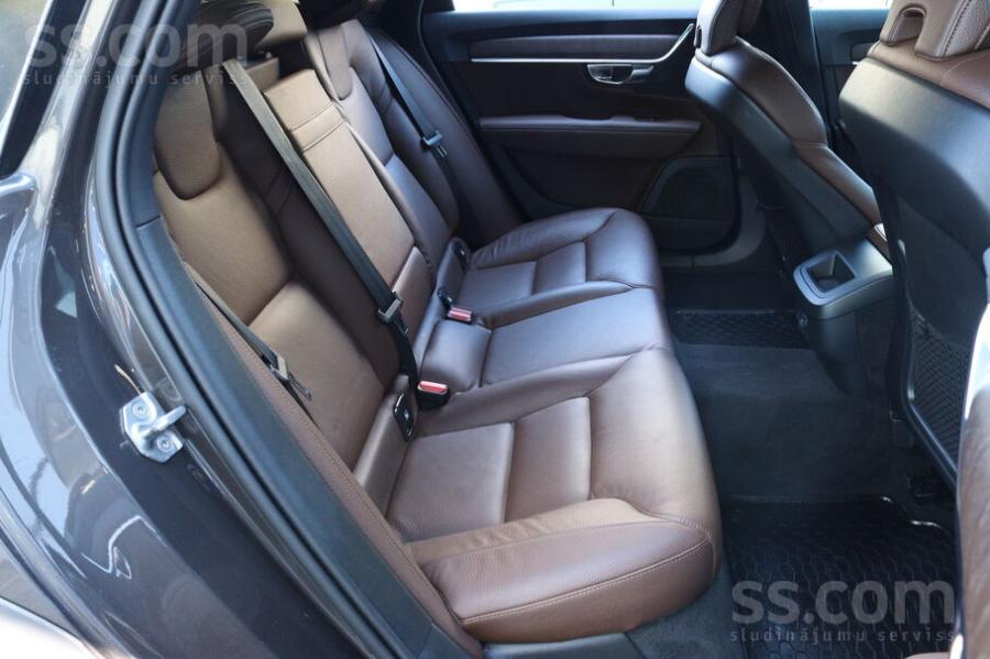 Brūns Volvo V90 2021 Rīga, ar dzinēja tilpumu 2.00 L un nobraukumu 91 tūkst. km par 26990 €, foto 27 vietnē AUTOMOTO.COM.LV