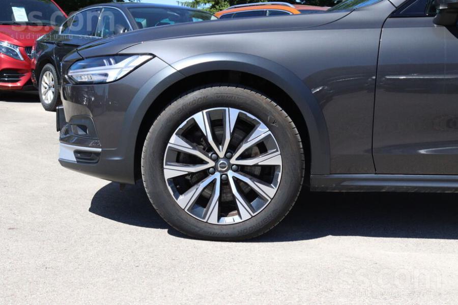 Brūns Volvo V90 2021 Rīga, ar dzinēja tilpumu 2.00 L un nobraukumu 91 tūkst. km par 26990 €, foto 34 vietnē AUTOMOTO.COM.LV