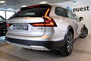Brūns Volvo V90 2022 Tallina, ar dzinēja tilpumu 0.00 L un nobraukumu 125 tūkst. km par 34990 €, foto 3 vietnē AUTOMOTO.COM.LV